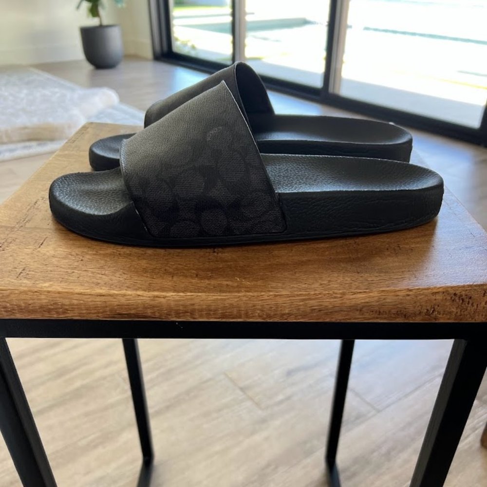 Coach Signature Slides - Gem